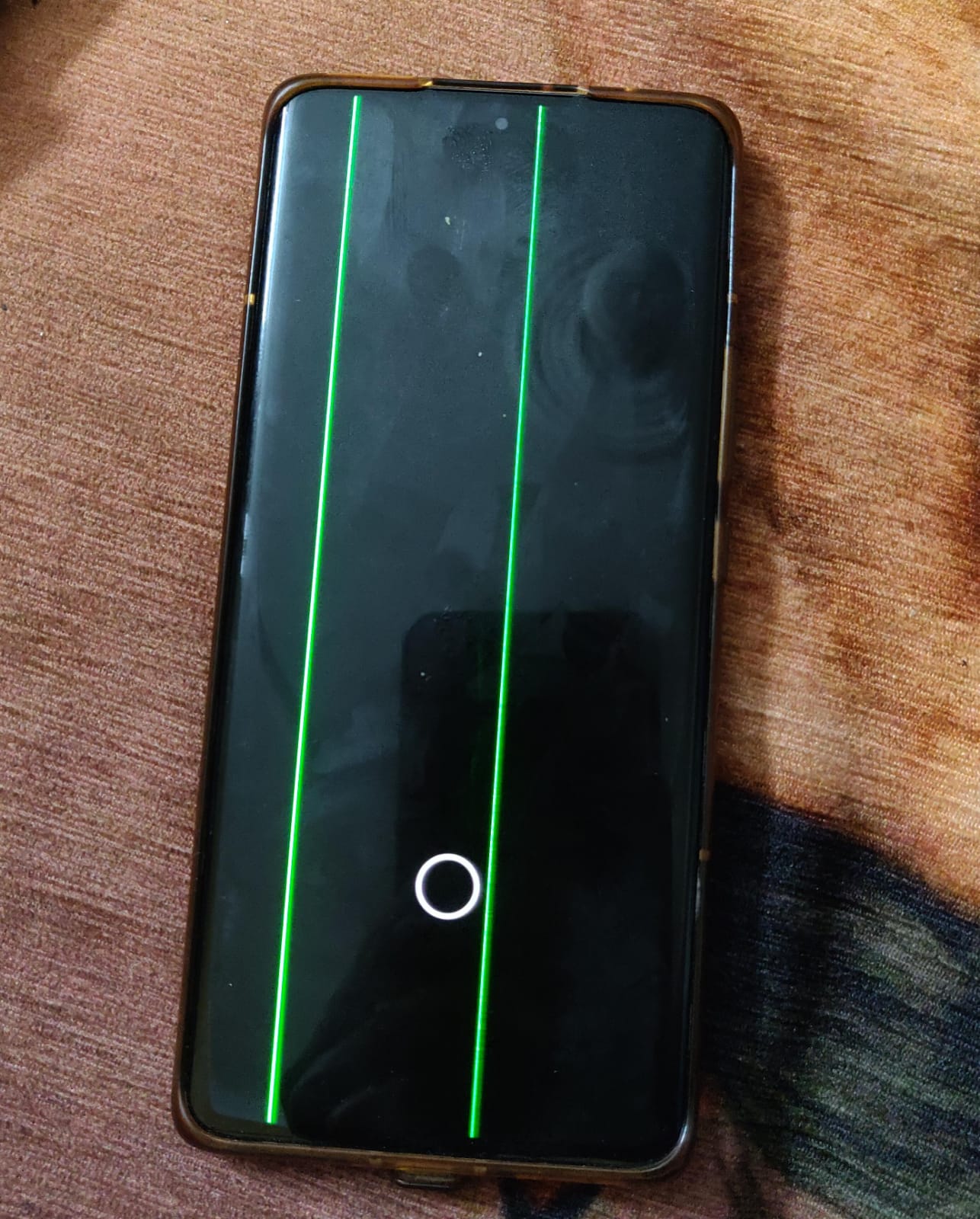 Green line on display problem (Xiaomi 12 Pro) | DesiDime